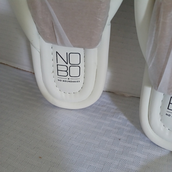NOBO | Shoes | Thong Flip Flops Sandal White Floatie Chunky Puffy ...